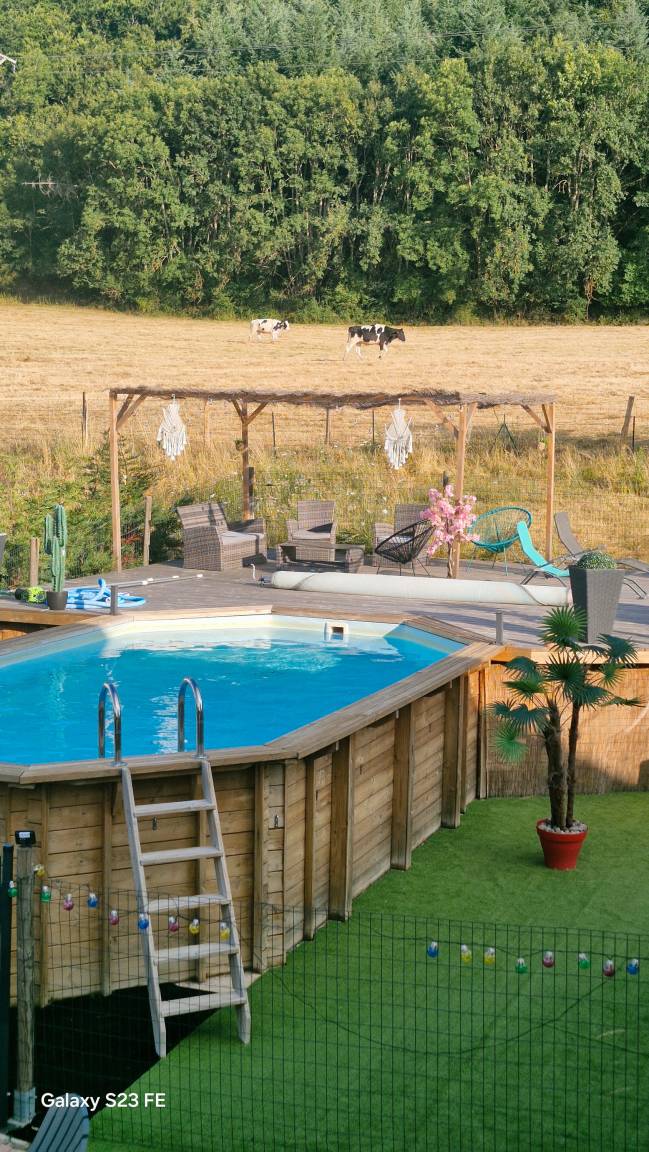 270 M² Maison De Vacances ∙ 7 Chambres ∙ 15 Personnes - Cantal