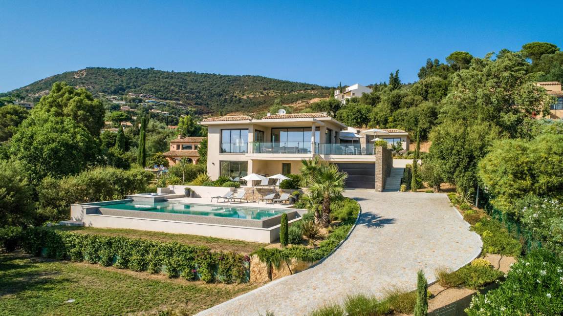 608 M² Villa ∙ 5 Bedrooms ∙ 10 Guests - Ramatuelle