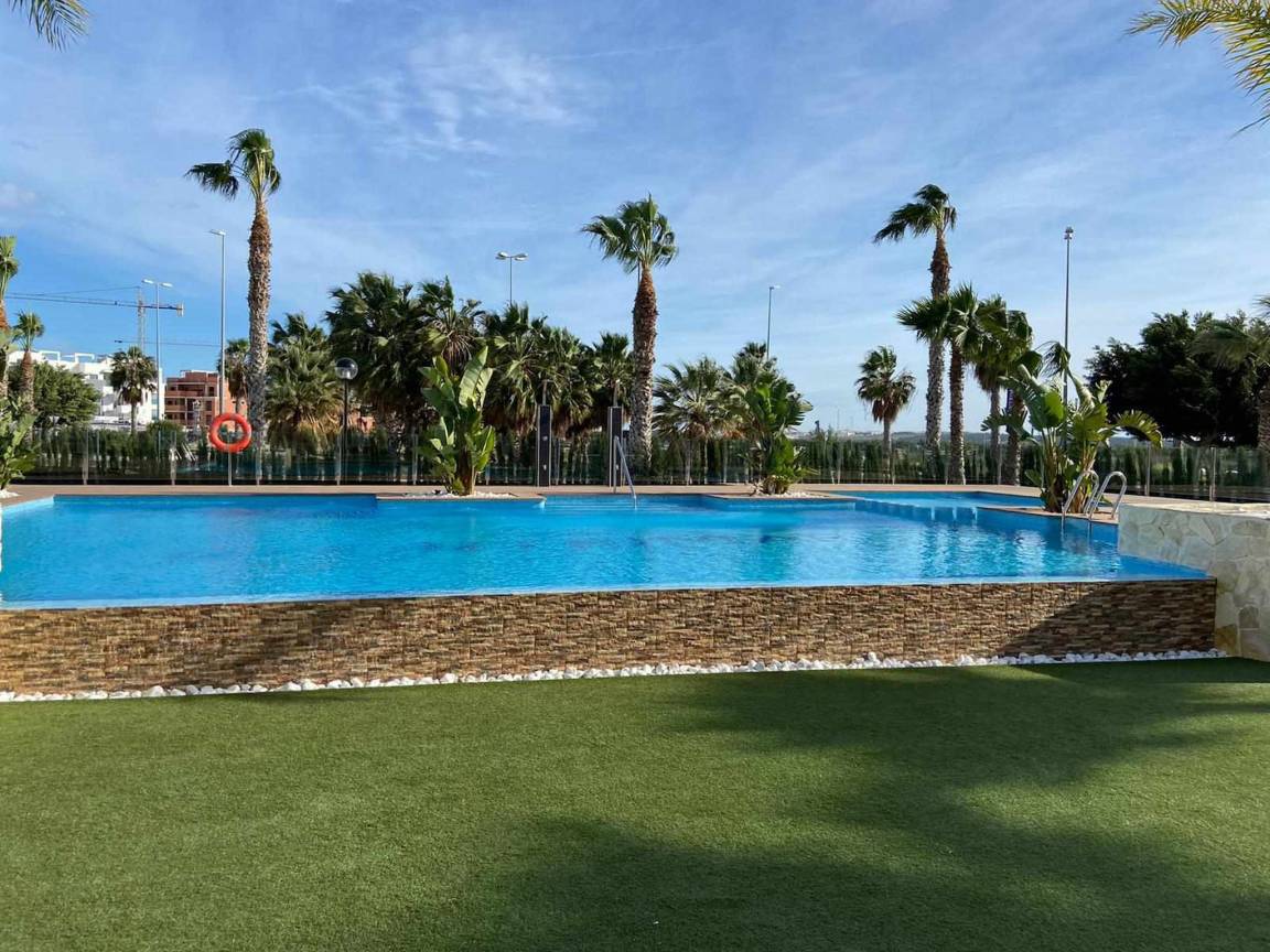 80 M² Apartamento ∙ 2 Habitaciones ∙ 4 Huéspedes - Guardamar del Segura