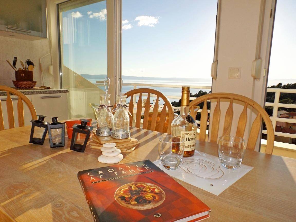 86 M² Ferienwohnung ∙ 3 Schlafzimmer ∙ 6 Gäste - Brela