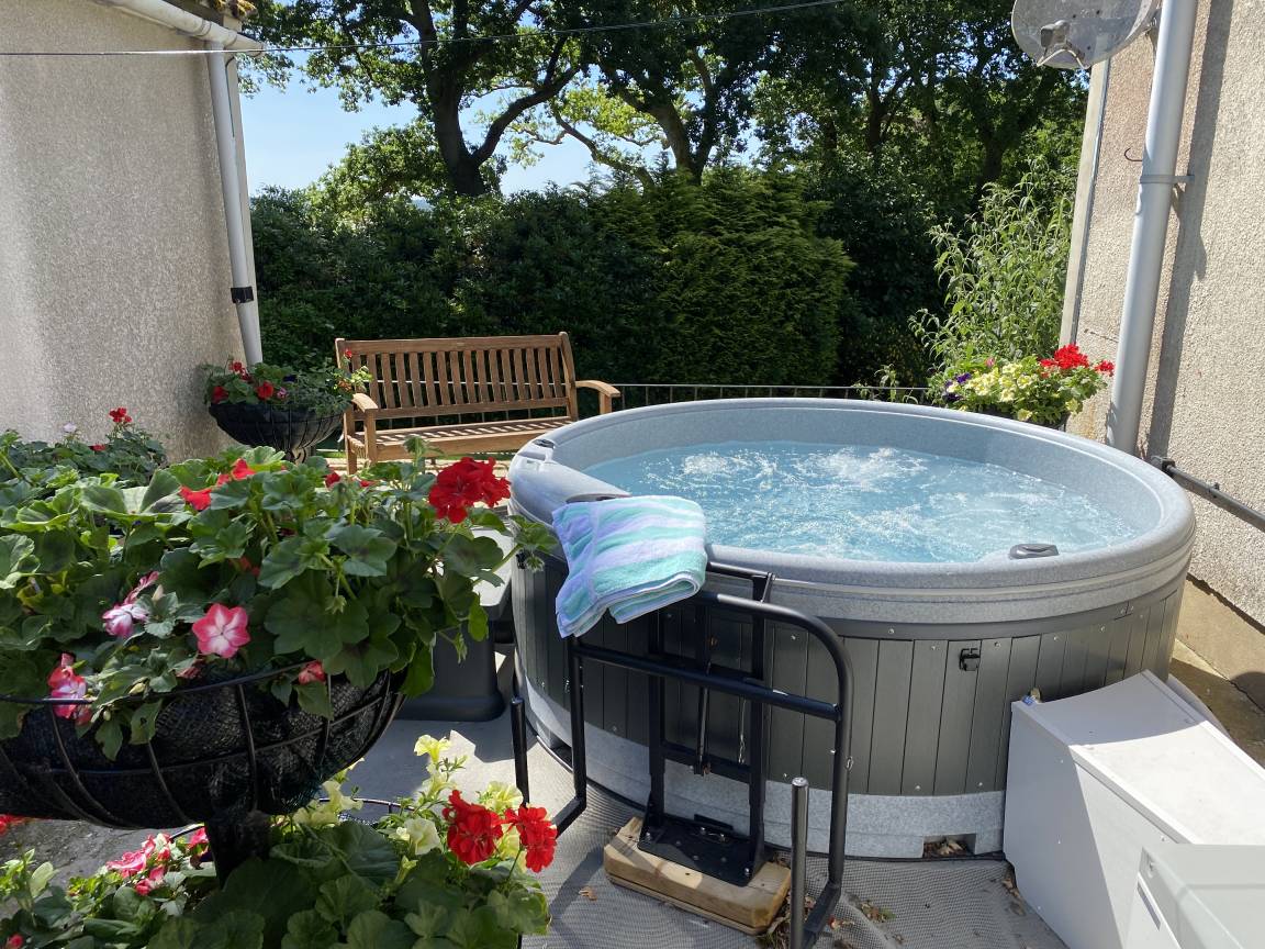 Cottage ∙ 4 Bedrooms ∙ 8 Guests - Ringwood