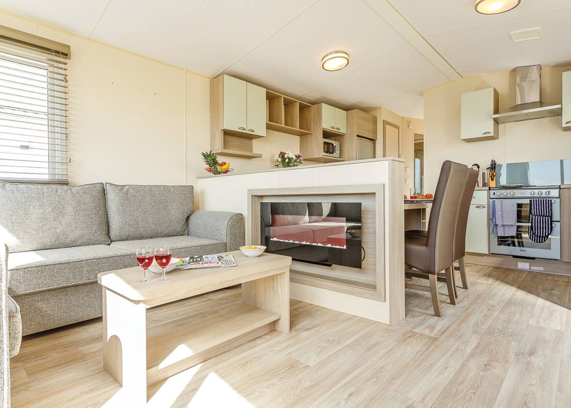 Caravan ∙ 2 Bedrooms ∙ 4 Guests - Devon