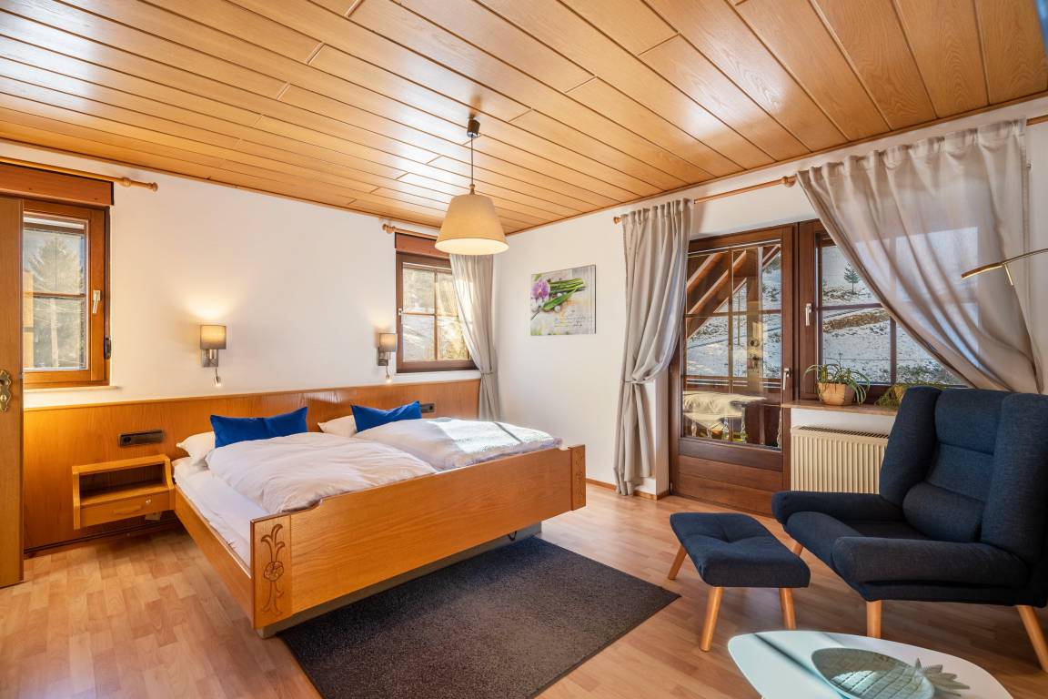 68 M² Ferienwohnung ∙ 2 Schlafzimmer ∙ 4 Gäste - Freudenstadt
