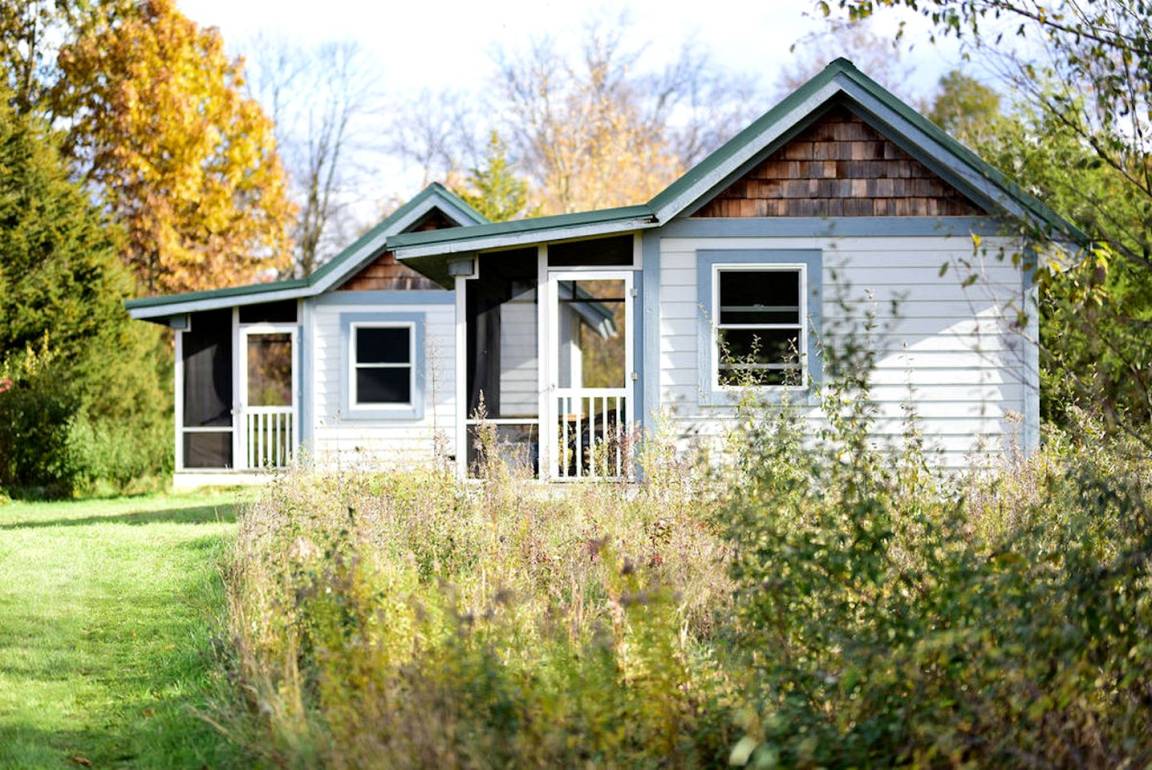 House ∙ 1 Bedroom ∙ 3 Guests - Chelsea, MI