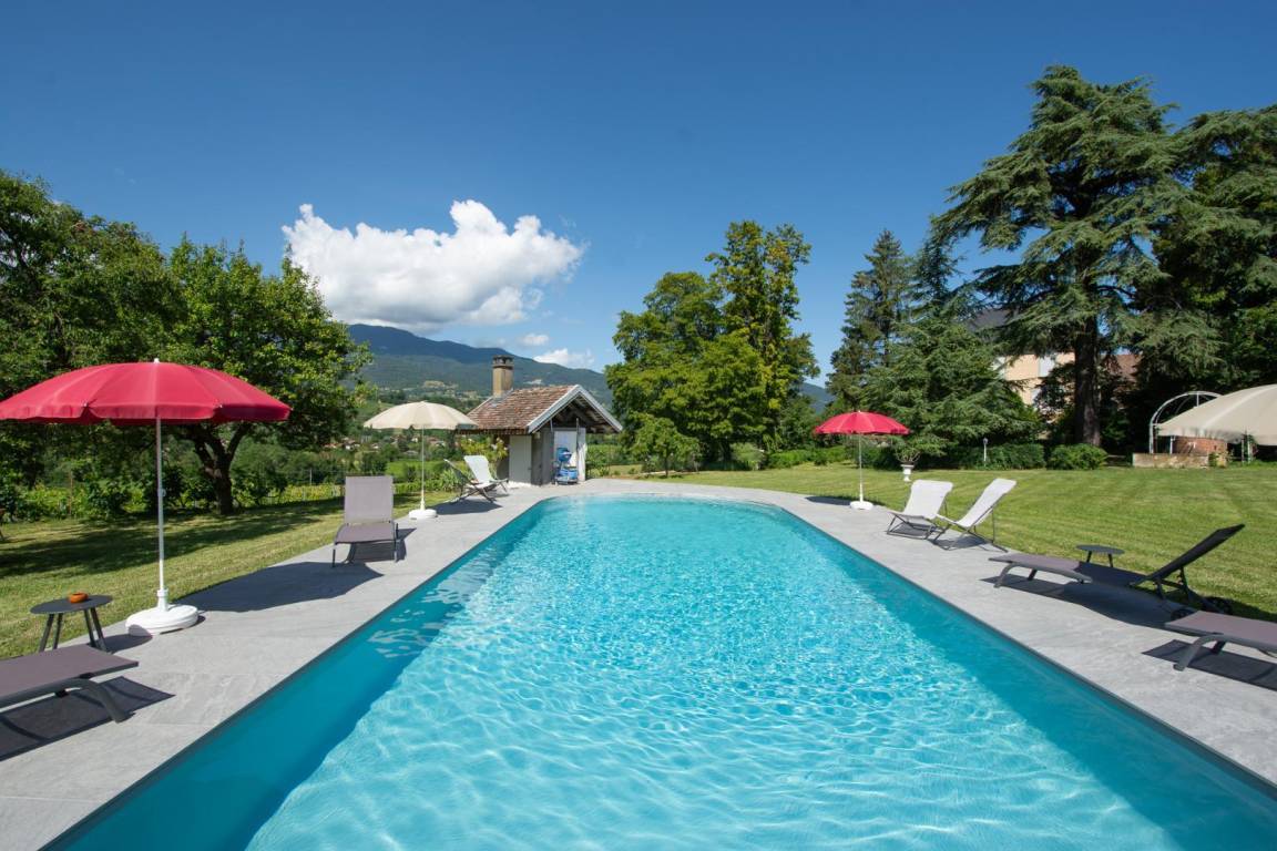 61 M² Gîte ∙ 1 Chambre ∙ 2 Personnes - Challes-les-Eaux