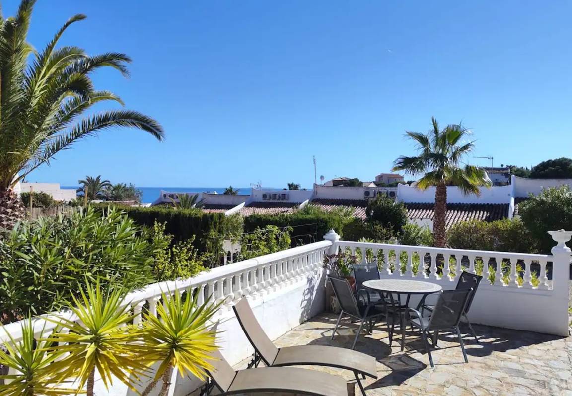 100 M² Huis ∙ 2 Slaapkamers ∙ 4 Gasten - Villajoyosa