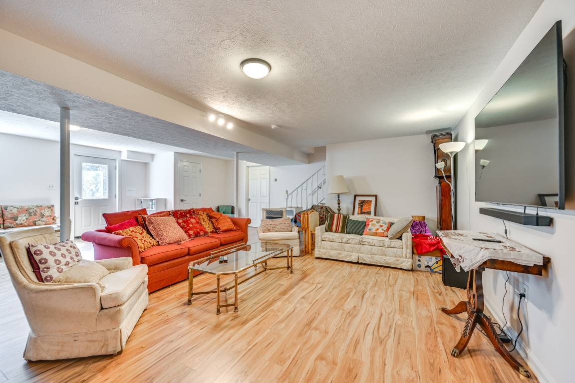 170 M² House ∙ 3 Bedrooms ∙ 6 Guests - Berkeley Springs, WV