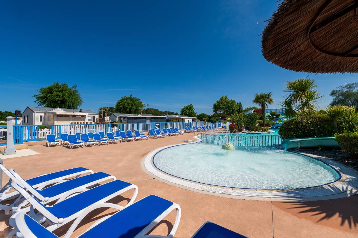 64 M² Mobil-home ∙ 2 Chambres ∙ 6 Personnes - Riantec