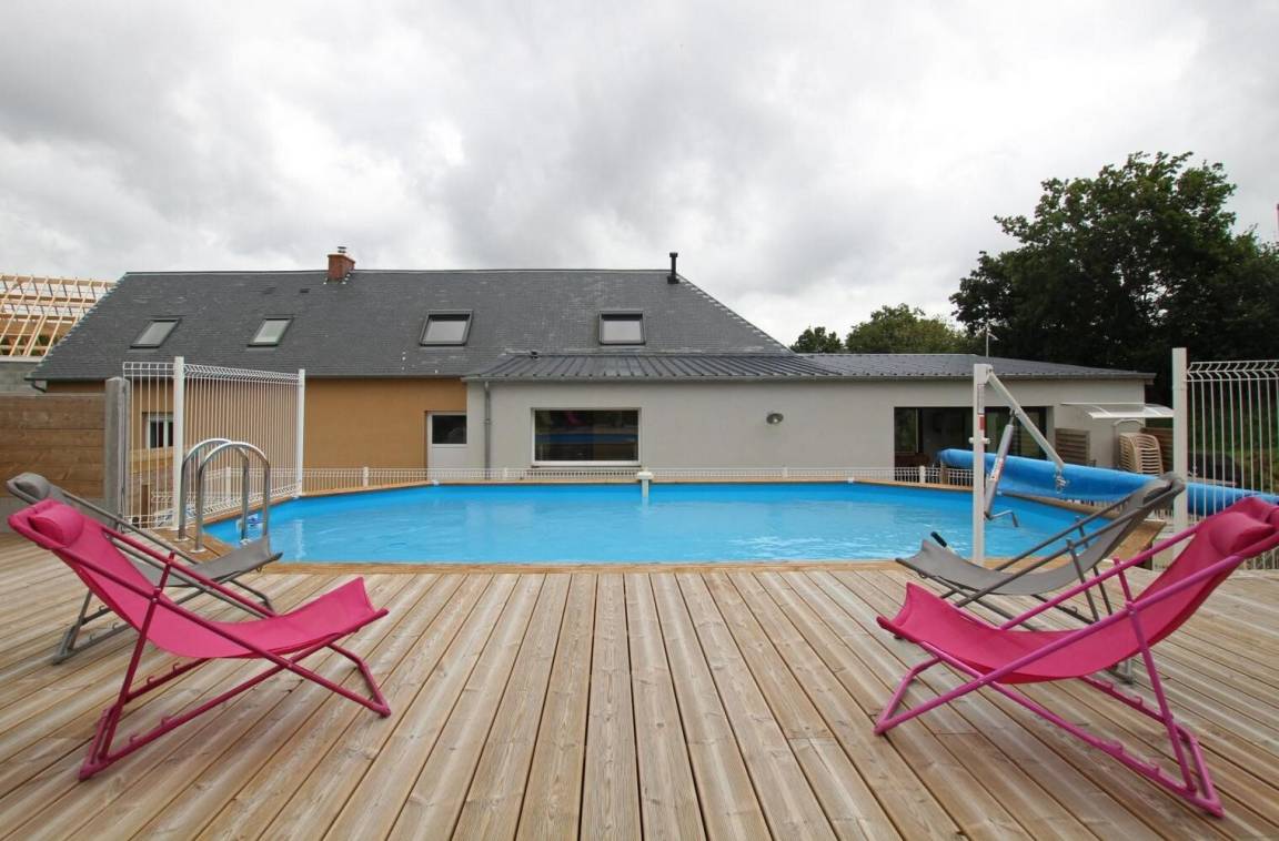 200 M² Gîte ∙ 5 Chambres ∙ 12 Personnes - Manche