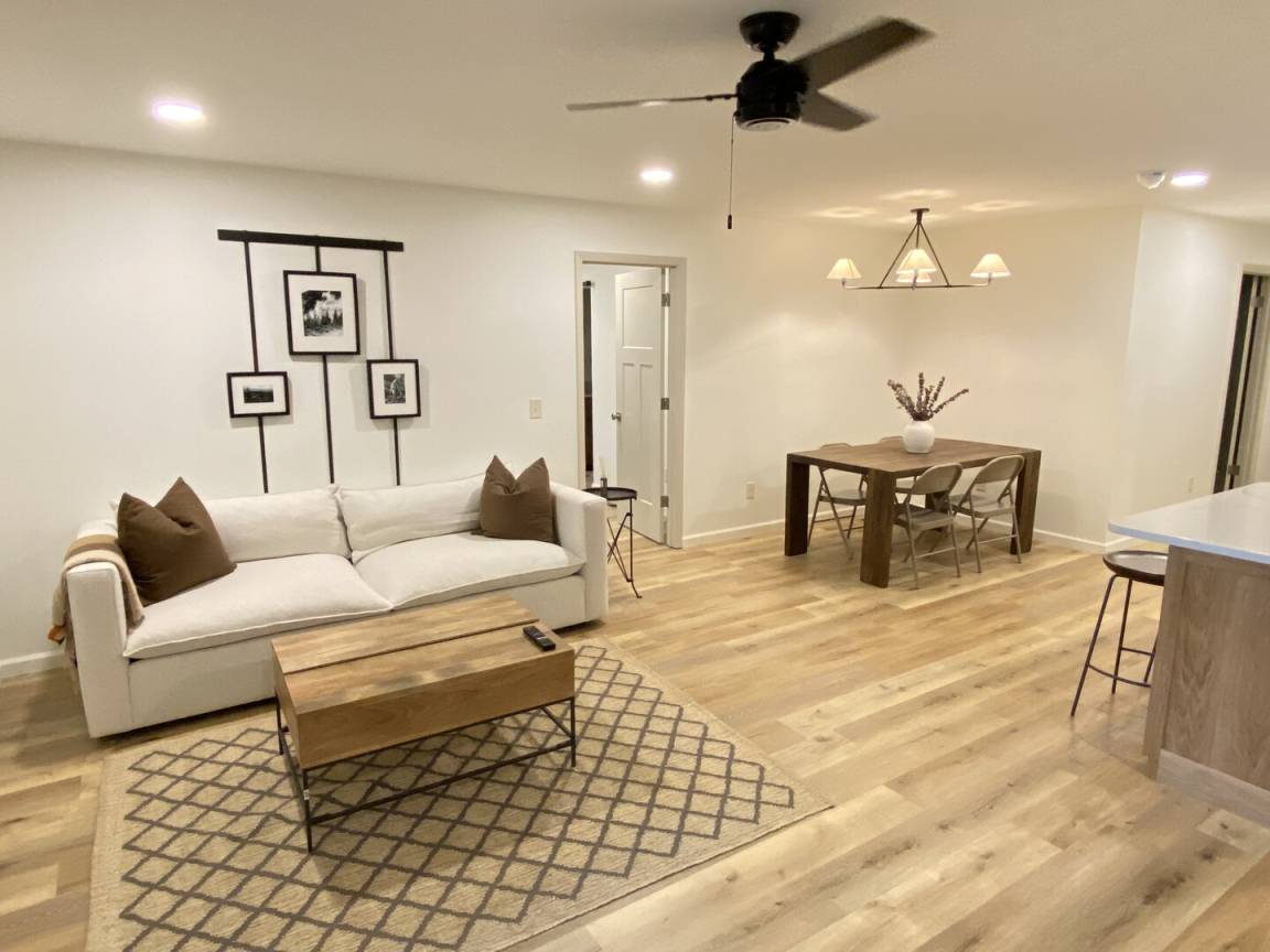 107 M² House ∙ 2 Bedrooms ∙ 4 Guests - Waynesville, NC