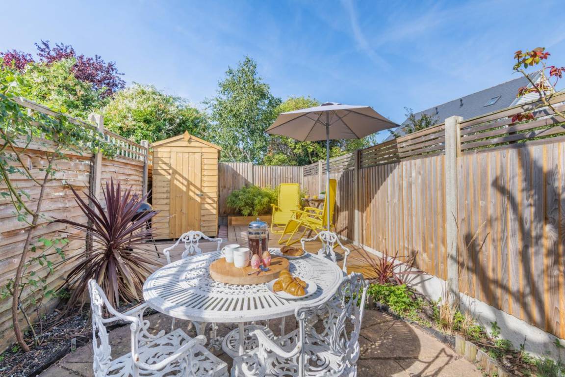 Cottage ∙ 2 Bedrooms ∙ 4 Guests - Whitstable