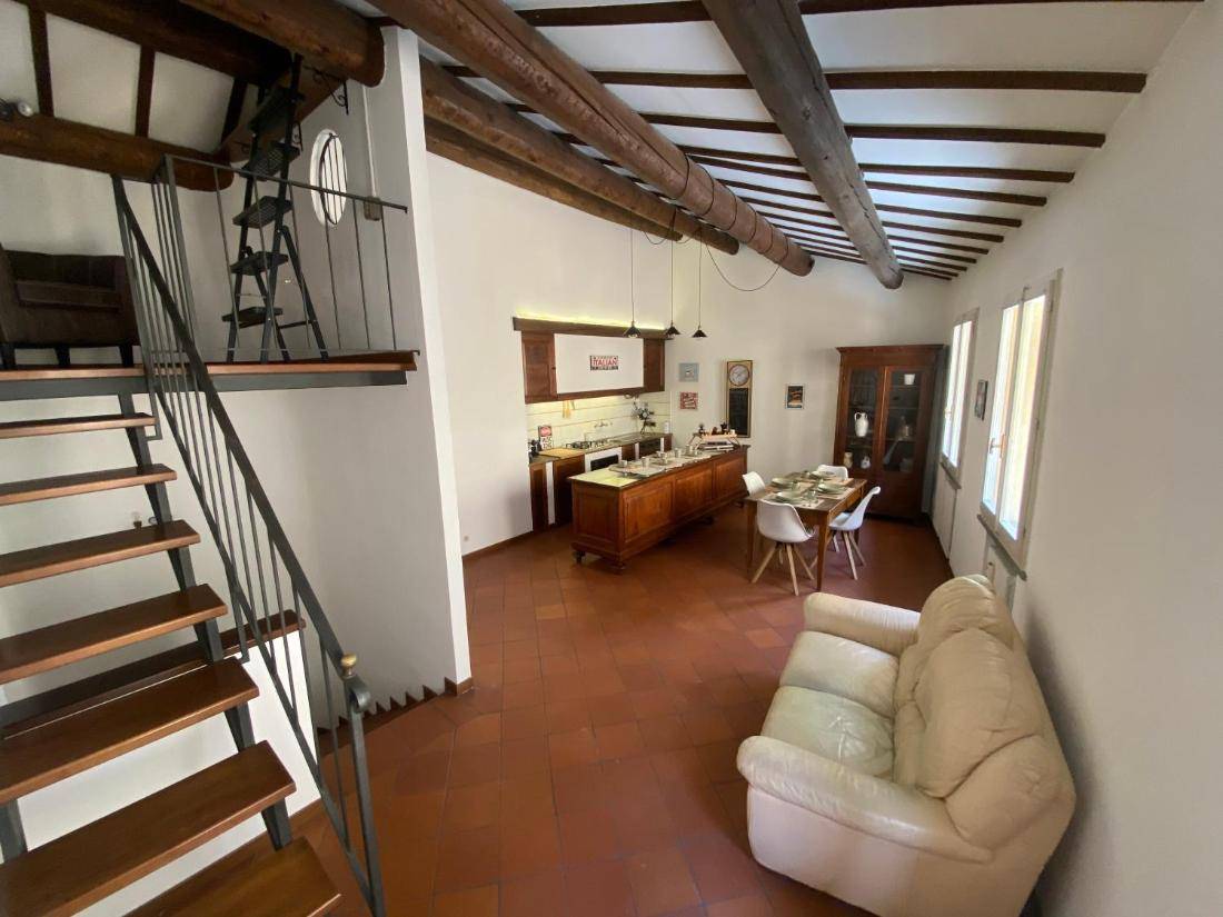 85 M² Appartamento Vacanza ∙ 1 Camera Da Letto ∙ 2 Ospiti - Cesena