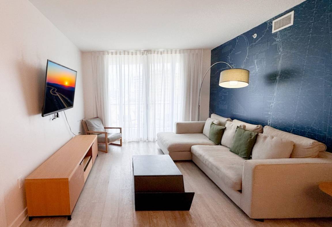 1095 M² Apartment ∙ 2 Bedrooms ∙ 6 Guests - Hallandale Beach, FL