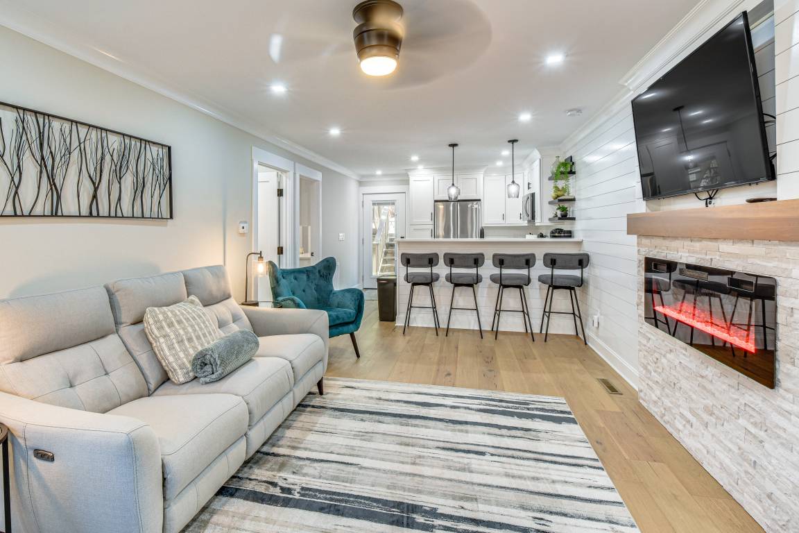 89 M² Apartment ∙ 2 Bedrooms ∙ 5 Guests - Lake Keowee, SC