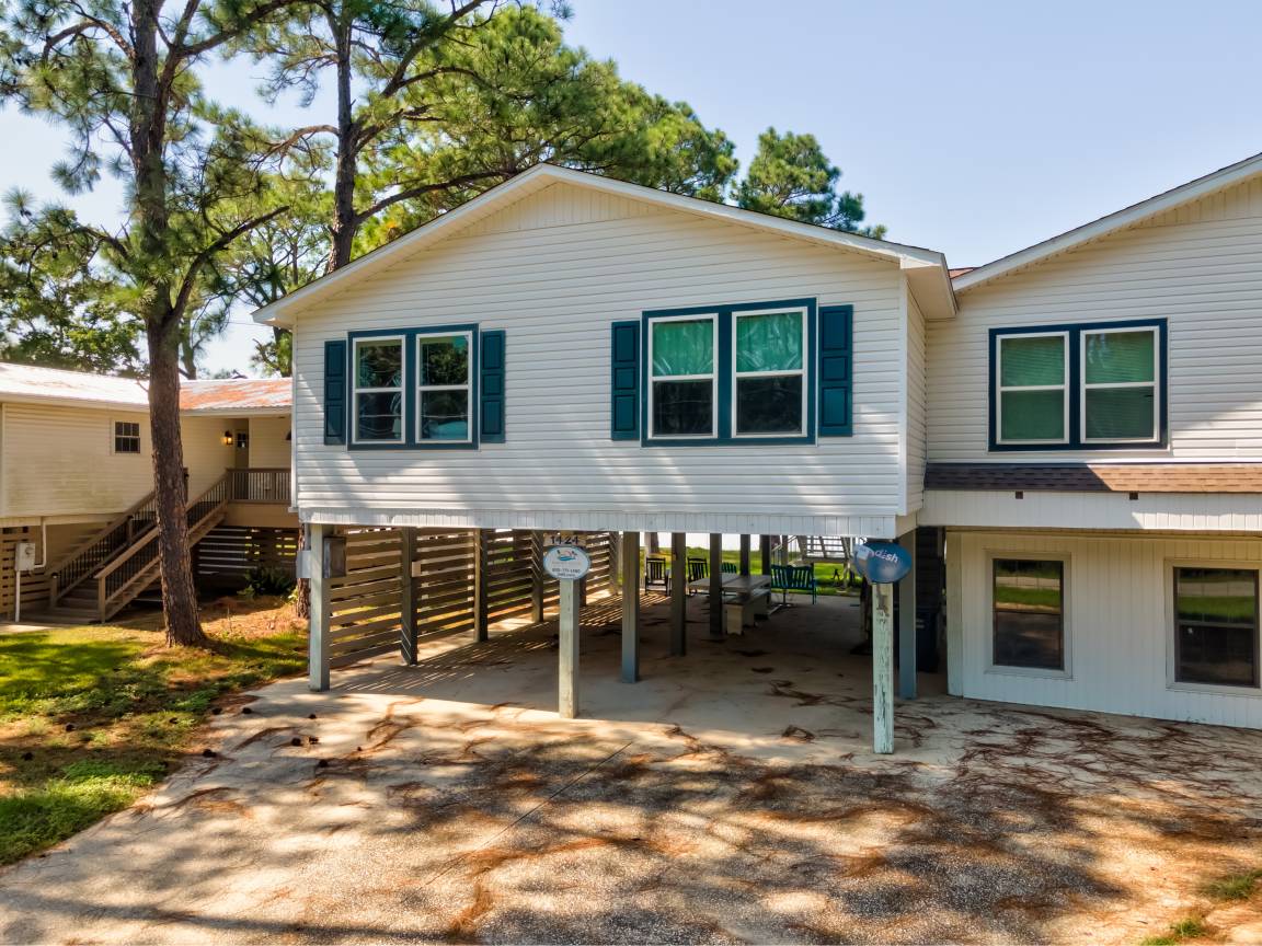 House ∙ 2 Bedrooms ∙ 6 Guests - Dauphin Island, AL