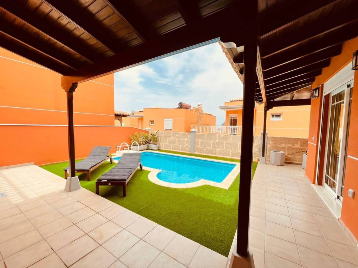 100 M² Ferienhaus ∙ 4 Schlafzimmer ∙ 6 Gäste - Los Cristianos