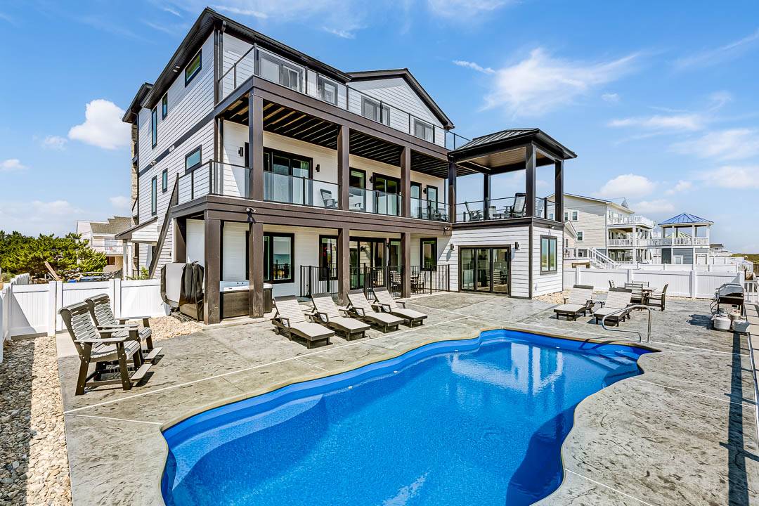 House ∙ 9 Bedrooms ∙ 27 Guests - Virginia Beach, VA