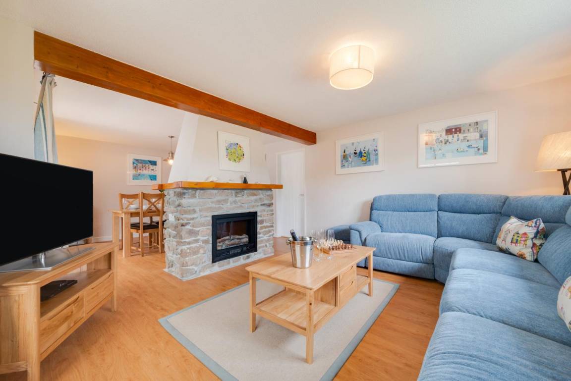 Cottage ∙ 3 Bedrooms ∙ 6 Guests - Constantine Bay