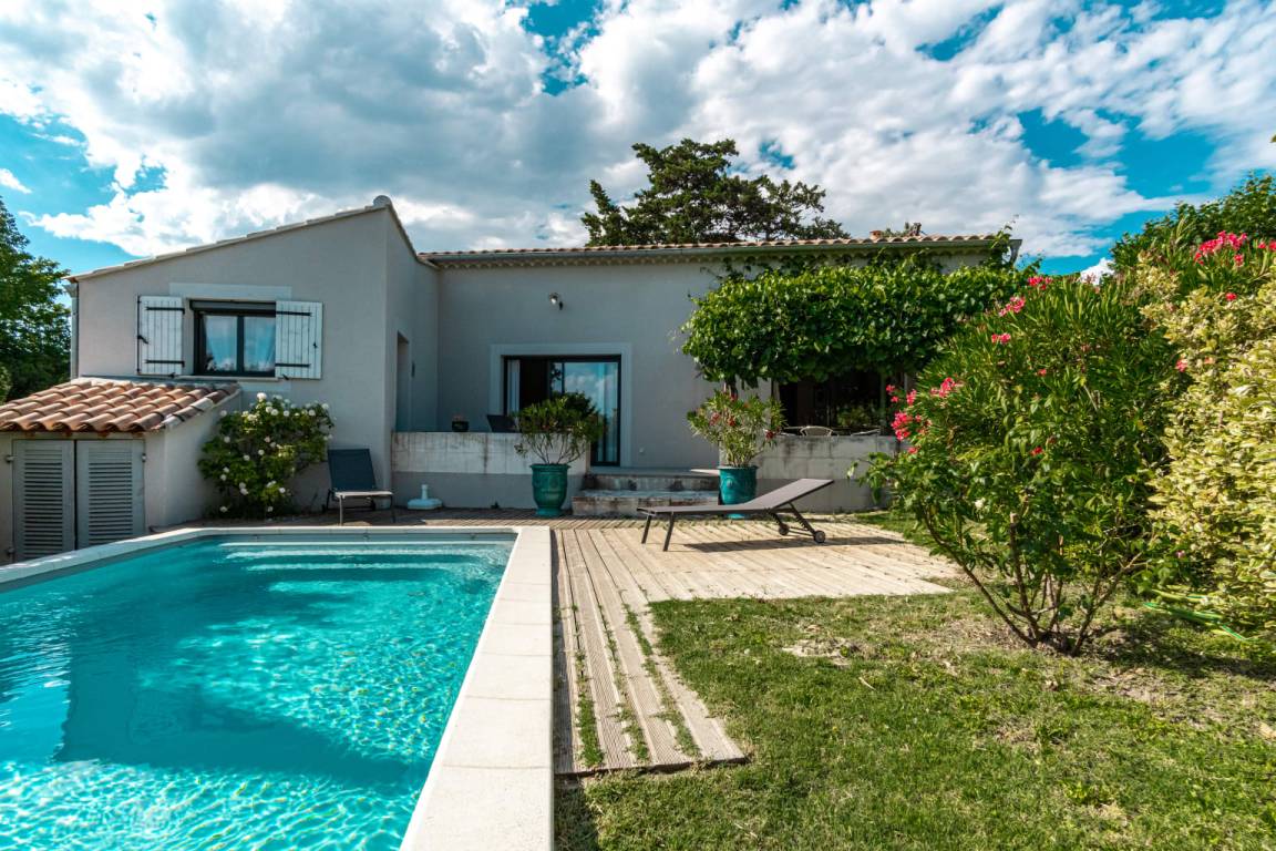 100 M² House ∙ 2 Bedrooms ∙ 4 Guests - L'Isle-sur-la-Sorgue