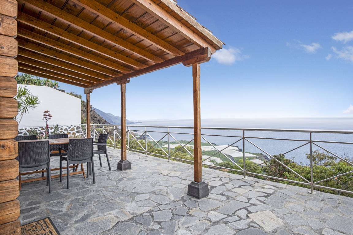 90 M² House ∙ 2 Bedrooms ∙ 4 Guests - Puerto Naos