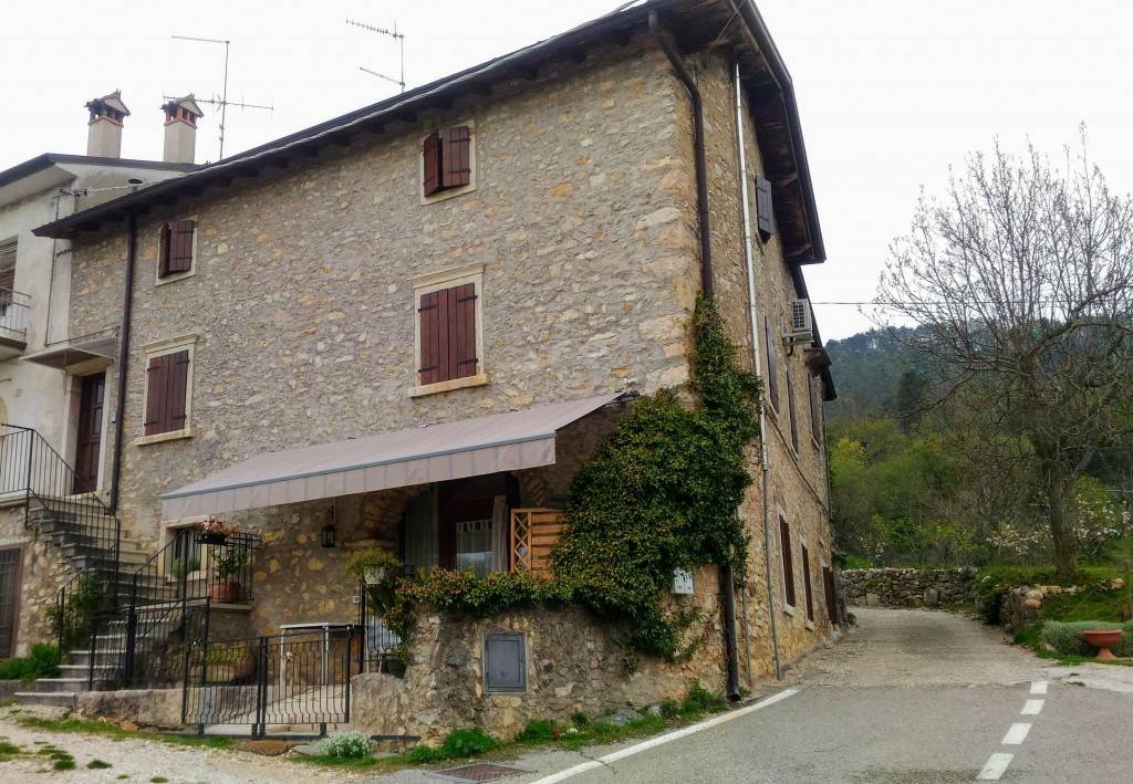 100 M² House ∙ 3 Bedrooms ∙ 6 Guests - Torri del Benaco