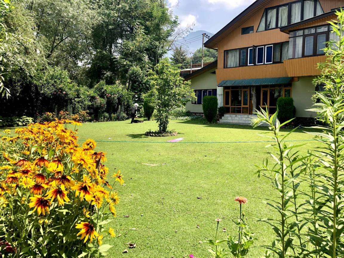 200 M² Private Room ∙ 4 Bedrooms ∙ 12 Guests - Srinagar