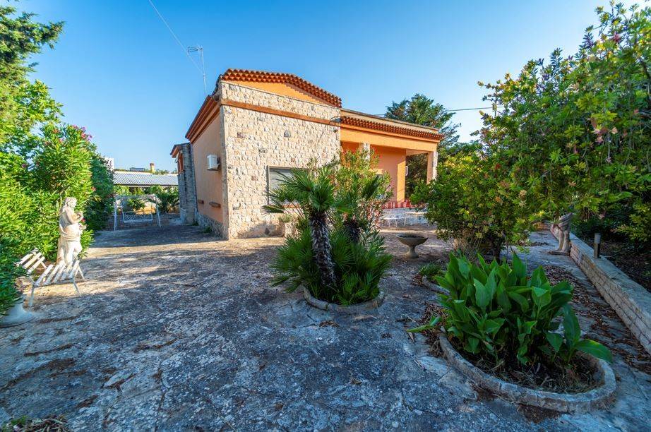 120 M² Villa ∙ 4 Bedrooms ∙ 11 Guests - Nardò
