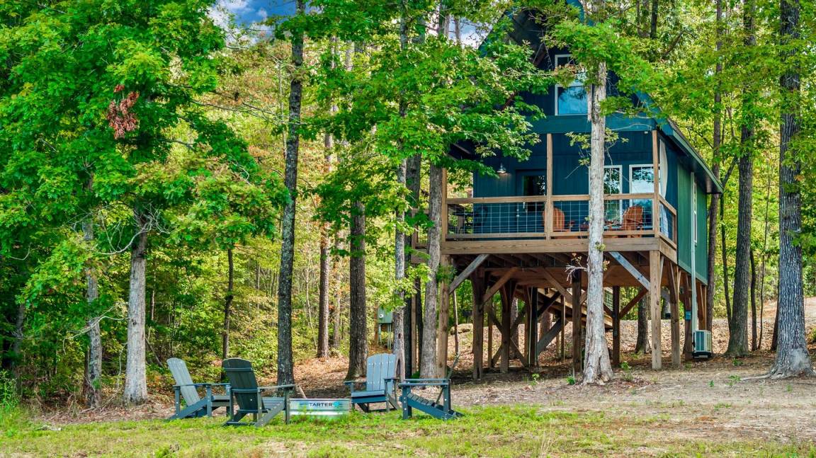 Camping ∙ 2 Bedrooms ∙ 4 Guests - Guntersville Lake