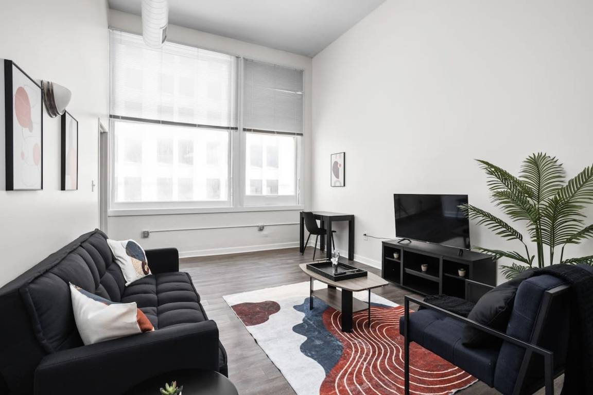 Apartment ∙ 2 Bedrooms ∙ 5 Guests - White River State Park, Indianapolis