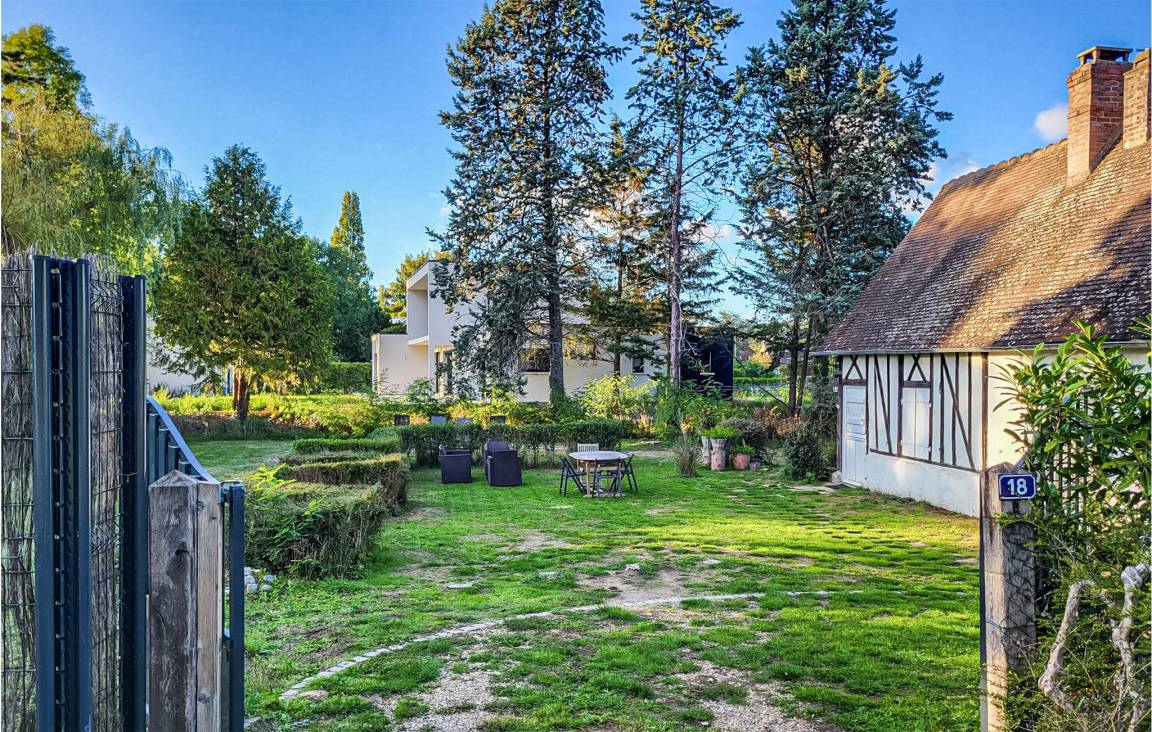 90 M² Longère ∙ 3 Chambres ∙ 5 Personnes - Évreux