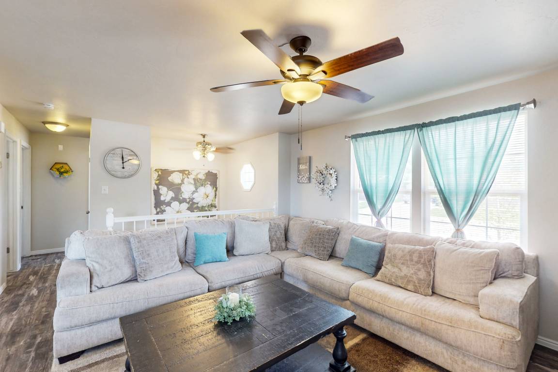 163 M² House ∙ 4 Bedrooms ∙ 8 Guests - Little Salt Lake, UT