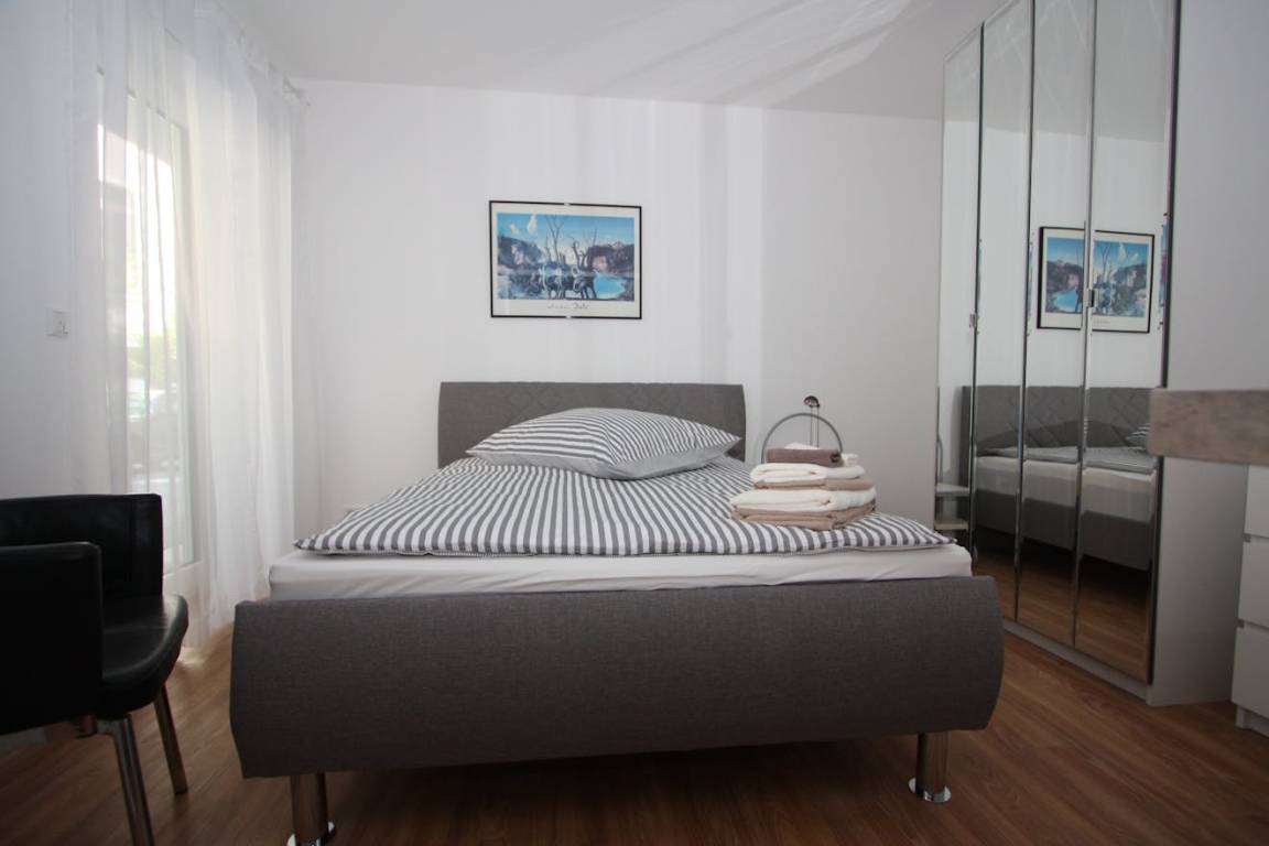 30 M² Ferienwohnung ∙ 1 Schlafzimmer ∙ 2 Gäste - Oberursel (Taunus)