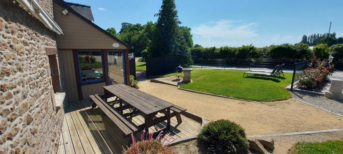 150 M² Gîte ∙ 6 Chambres ∙ 14 Personnes - Saint-Coulomb