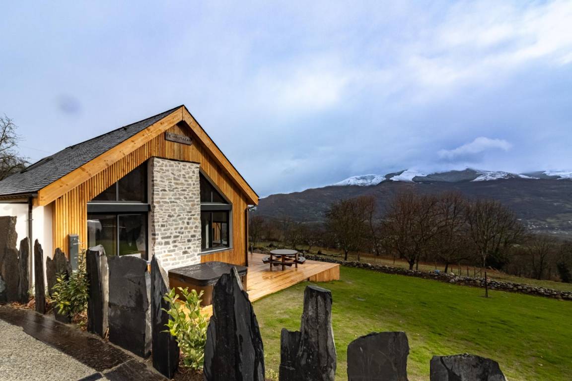 120 M² Gîte ∙ 3 Quartos ∙ 12 Hóspedes - Argelès-Gazost