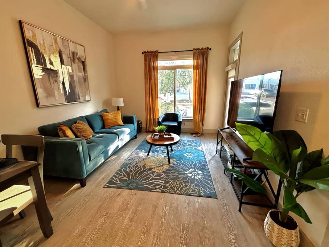 67 M² Apartment ∙ 2 Bedrooms ∙ 4 Guests - Olmos Park, TX