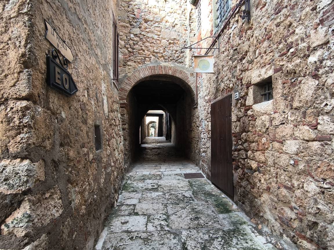 70 M² Apartment ∙ 2 Bedrooms ∙ 4 Guests - Massa Marittima