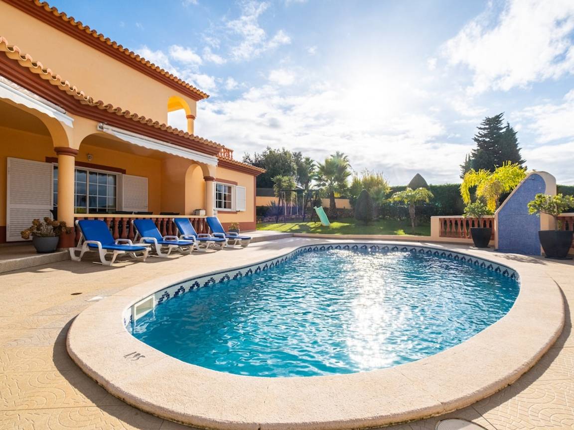 175 M² Villa ∙ 4 Bedrooms ∙ 8 Guests - Ferragudo