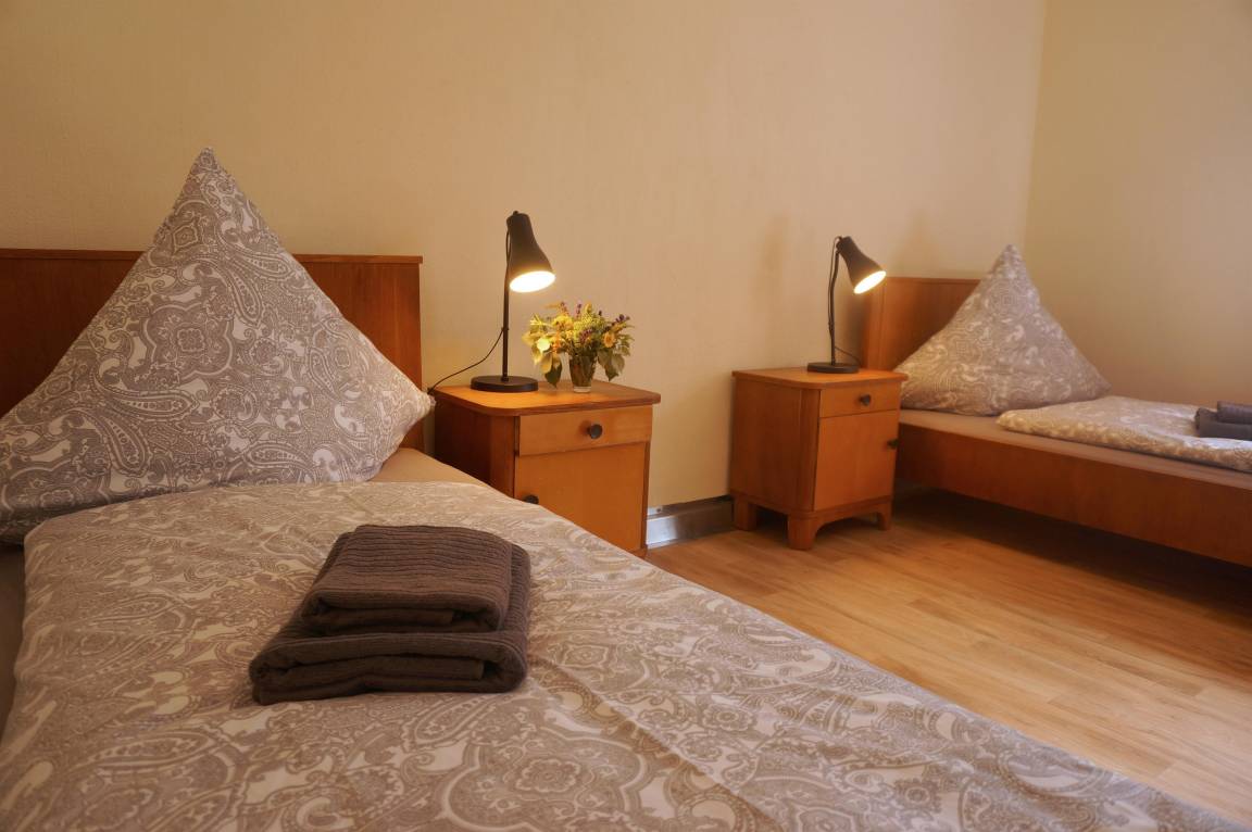 120 M² Ferienhaus ∙ 5 Schlafzimmer ∙ 10 Gäste - Freyburg (Unstrut)