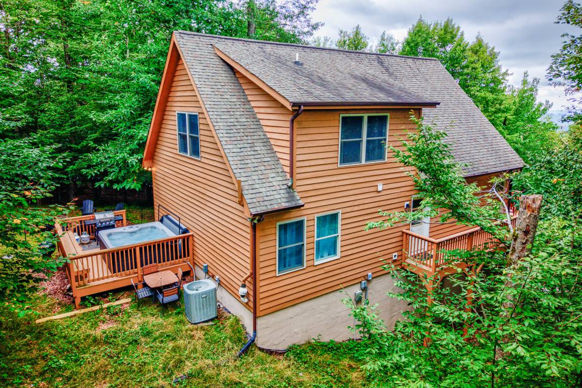 Cabin ∙ 4 Bedrooms ∙ 13 Guests - Beech Mountain, NC