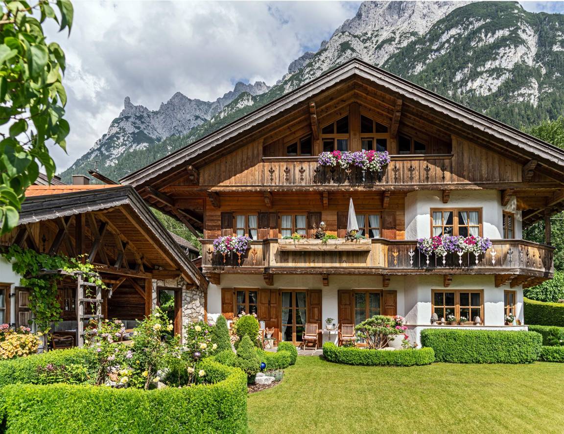 60 M² Apartment ∙ 2 Bedrooms ∙ 4 Guests - Mittenwald