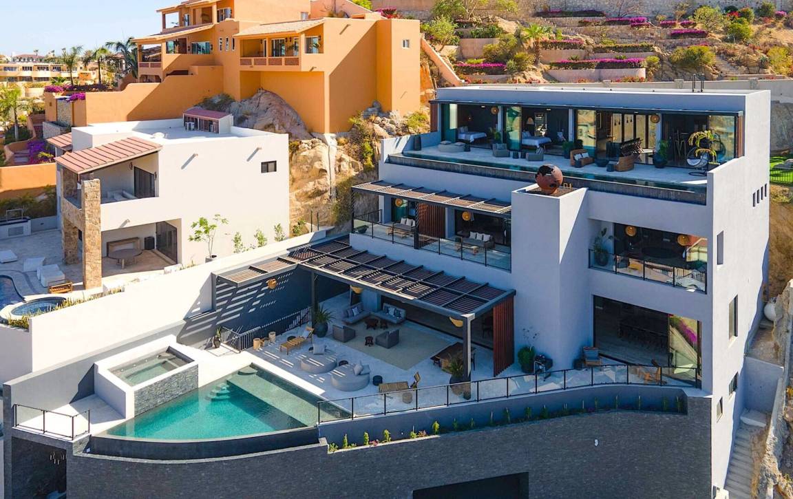 100 M² Villa ∙ 8 Bedrooms ∙ 16 Guests - Cabo San Lucas