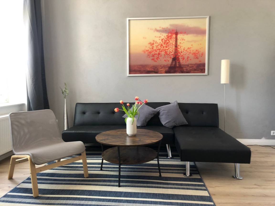 50 M² Huoneisto ∙ 2 Makuuhuonetta ∙ 3 Vierasta - Halle