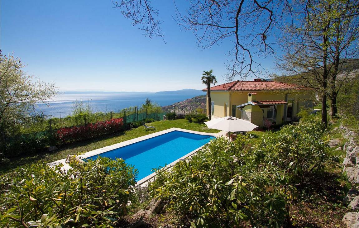 400 M² Maison De Vacances ∙ 3 Chambres ∙ 8 Personnes - Lovran