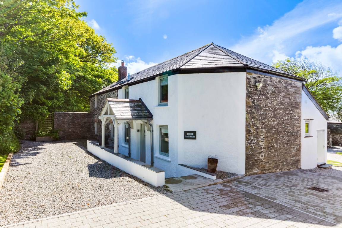 Cottage ∙ 3 Bedrooms ∙ 6 Guests - Tintagel Castle