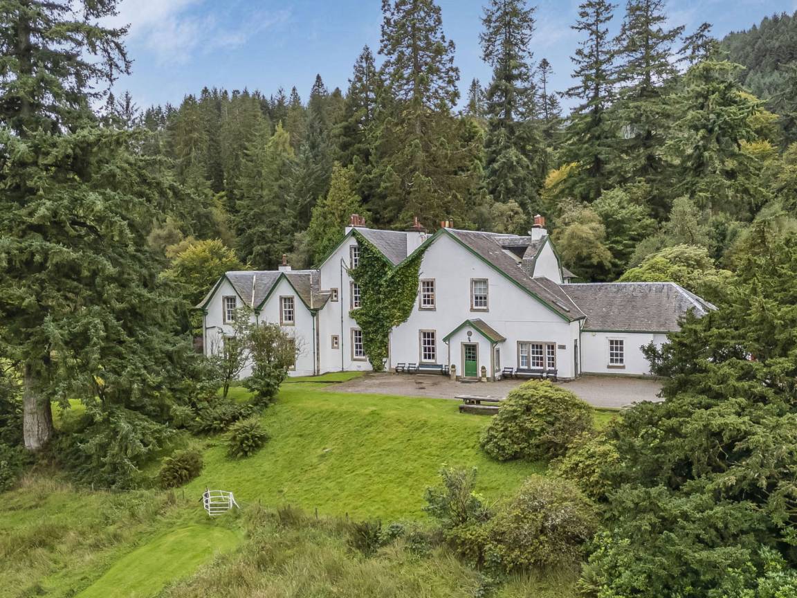 610 M² House ∙ 13 Bedrooms ∙ 19 Guests - Tighnabruaich