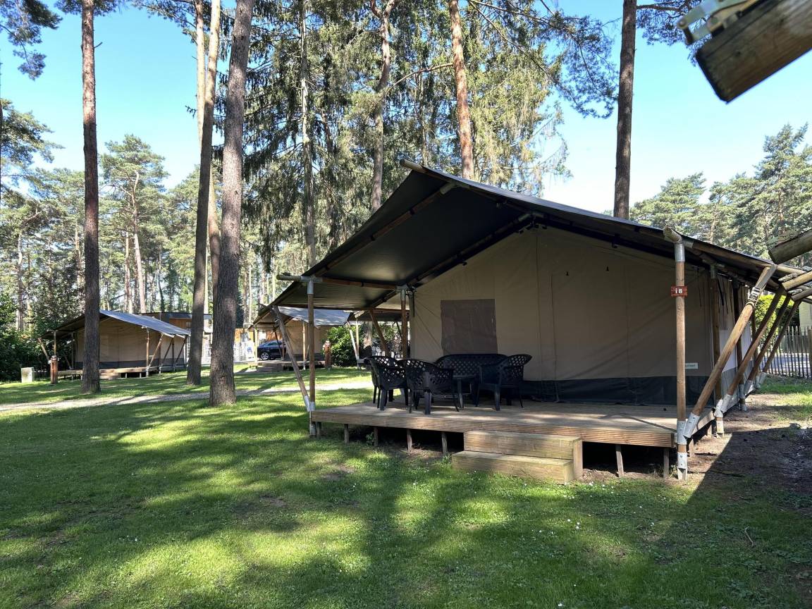 Cabin ∙ 2 Bedrooms ∙ 4 Guests - Maastricht