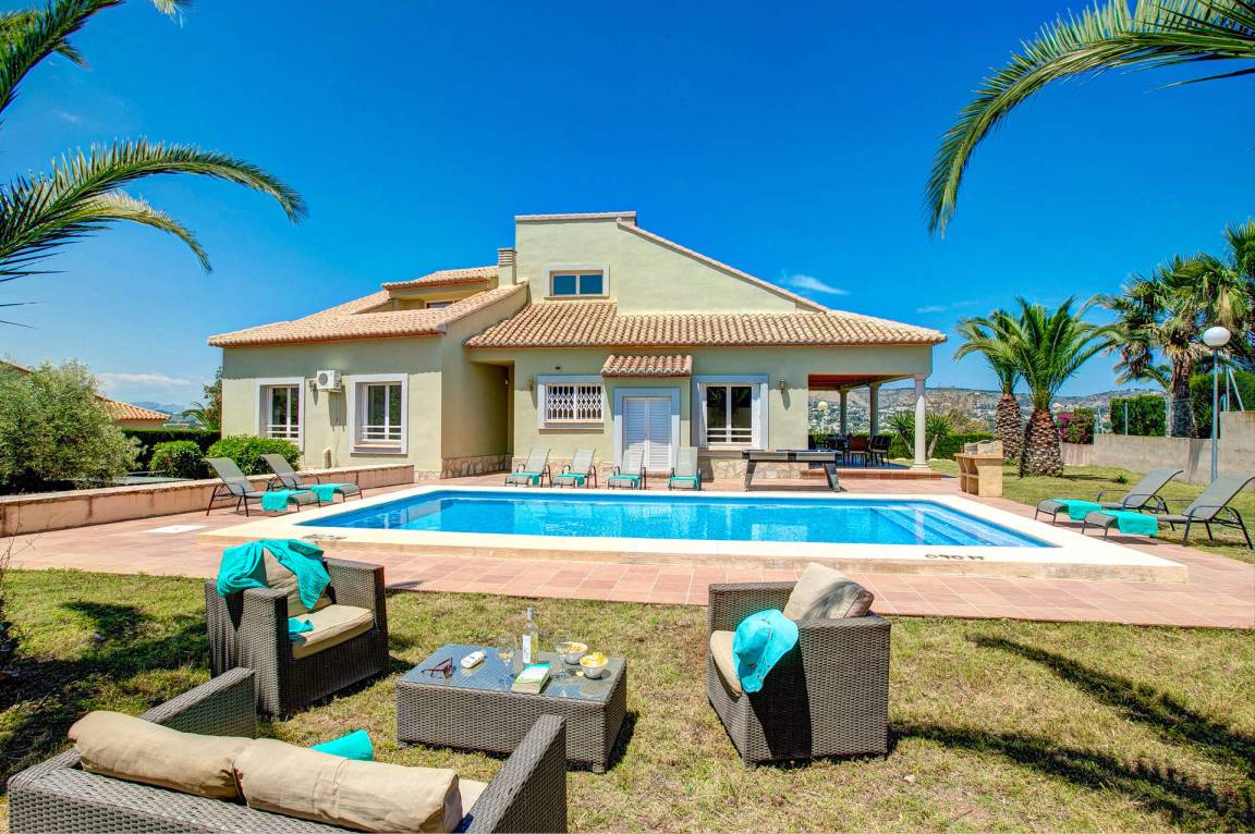 180 M² Villa ∙ 4 Bedrooms ∙ 8 Guests - Jávea