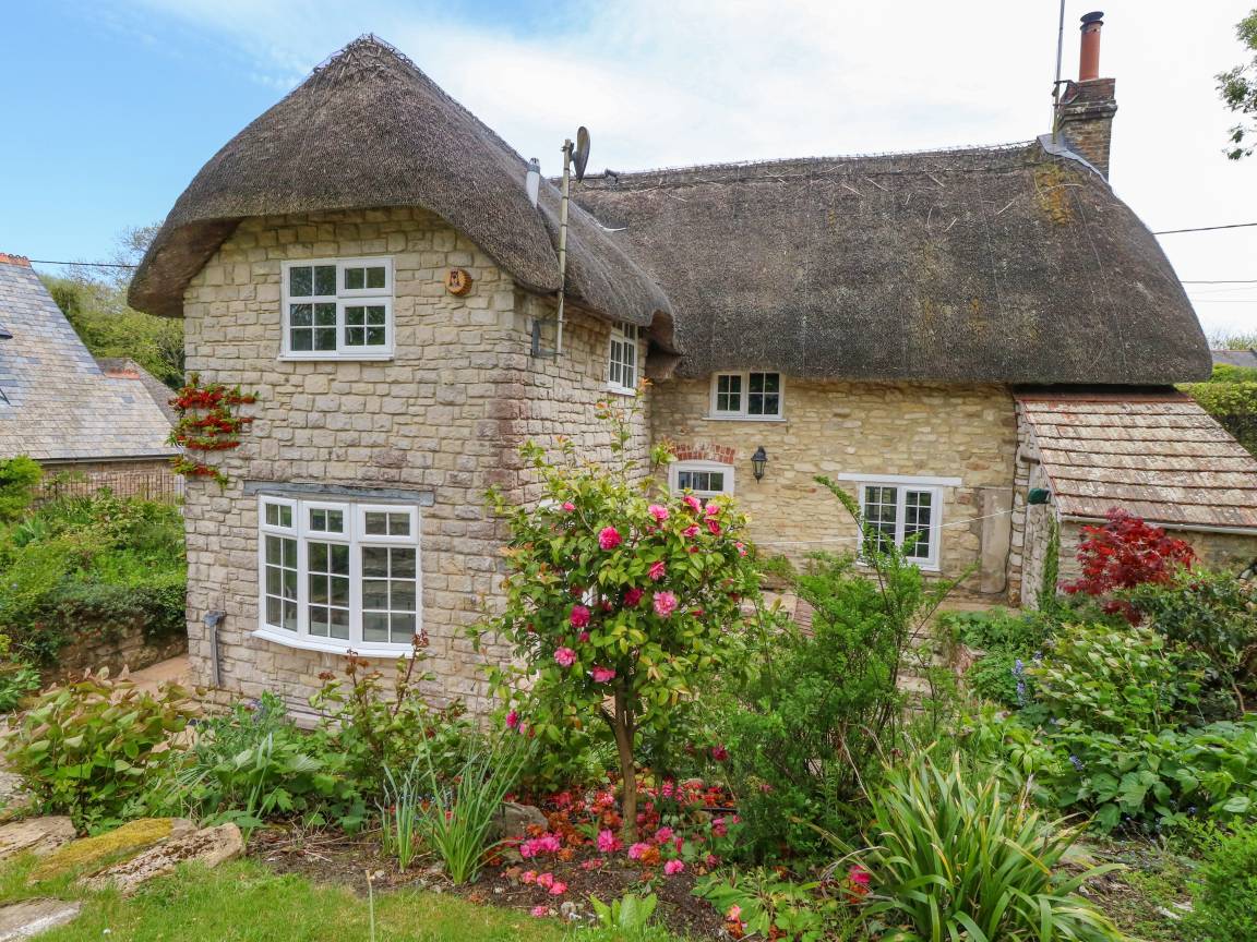 Cottage ∙ 3 Bedrooms ∙ 6 Guests - Lulworth Cove