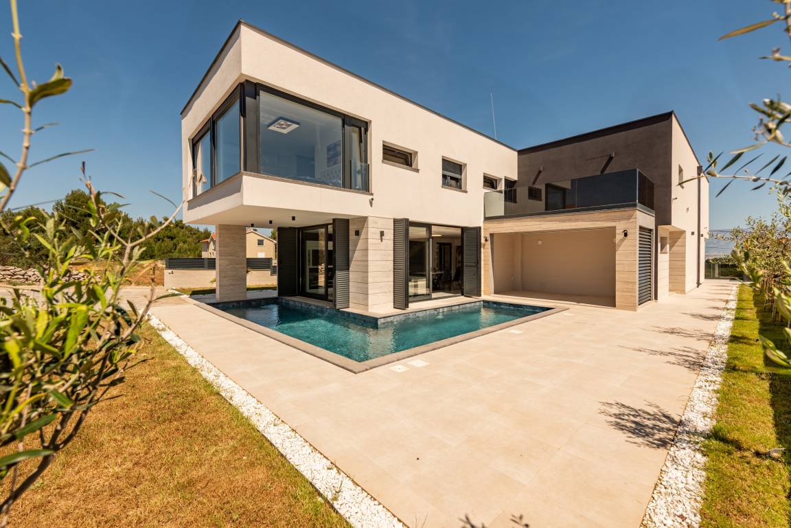 190 M² Huis ∙ 3 Slaapkamers ∙ 8 Gasten - Vir