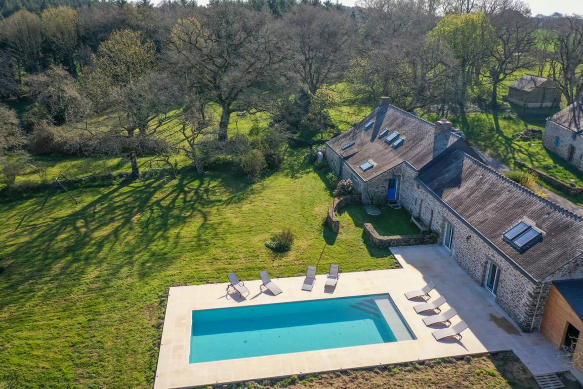300 M² Gîte ∙ 6 Chambres ∙ 12 Personnes - Bretagne